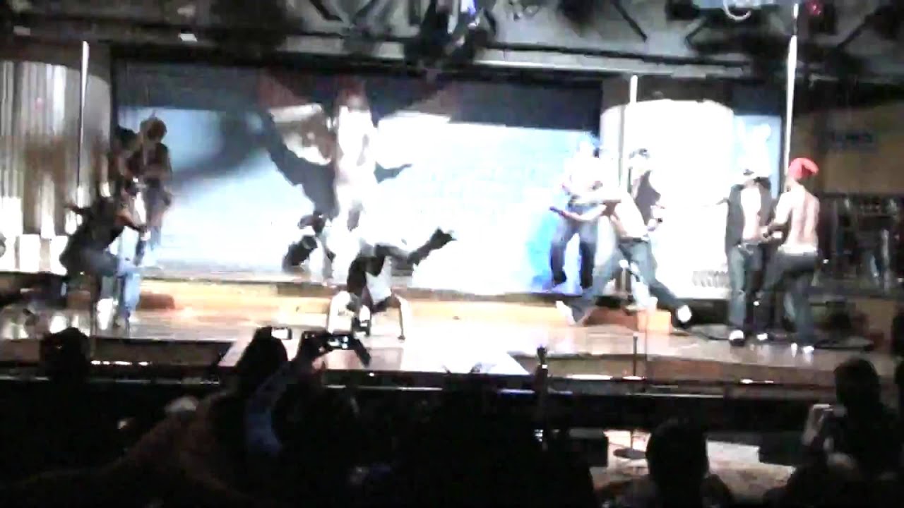 macho dancers at pegasus - YouTube