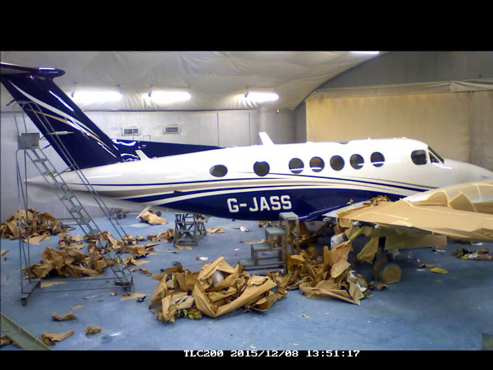 Painting a King Air - Jan 2016 - YouTube