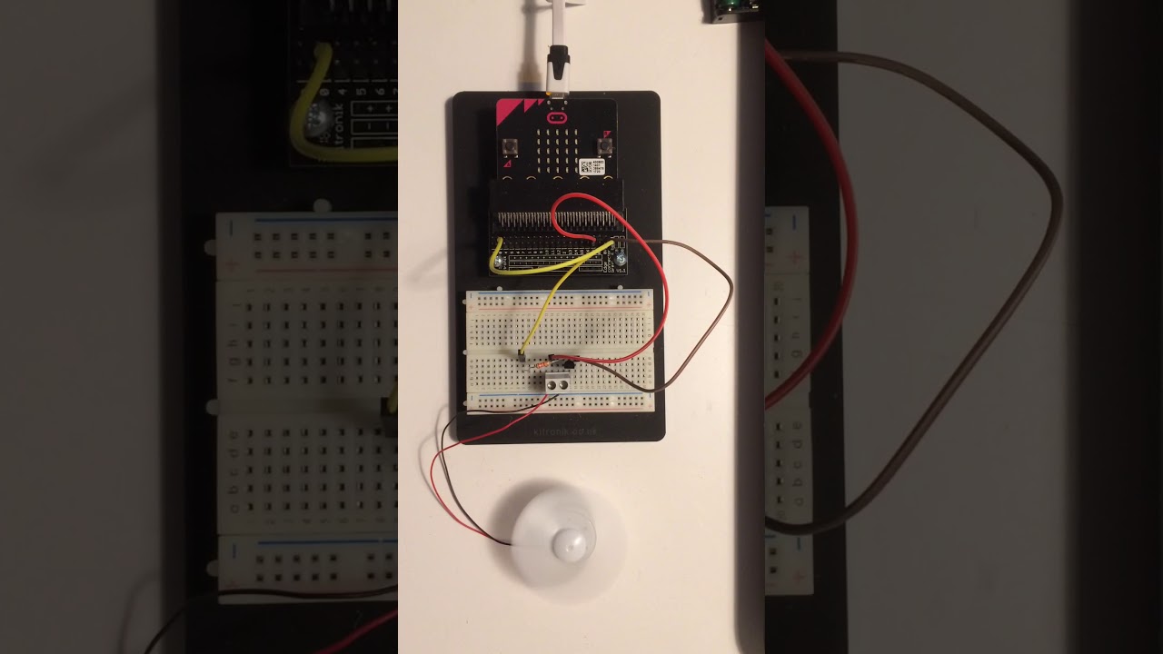 Microbit Experiment Four (Connected to Breadboard) - YouTube