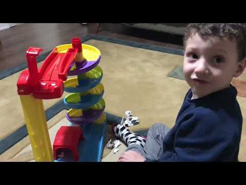 araba setiyle oyun oynadı musab ali  #oyun #araba #çocuk