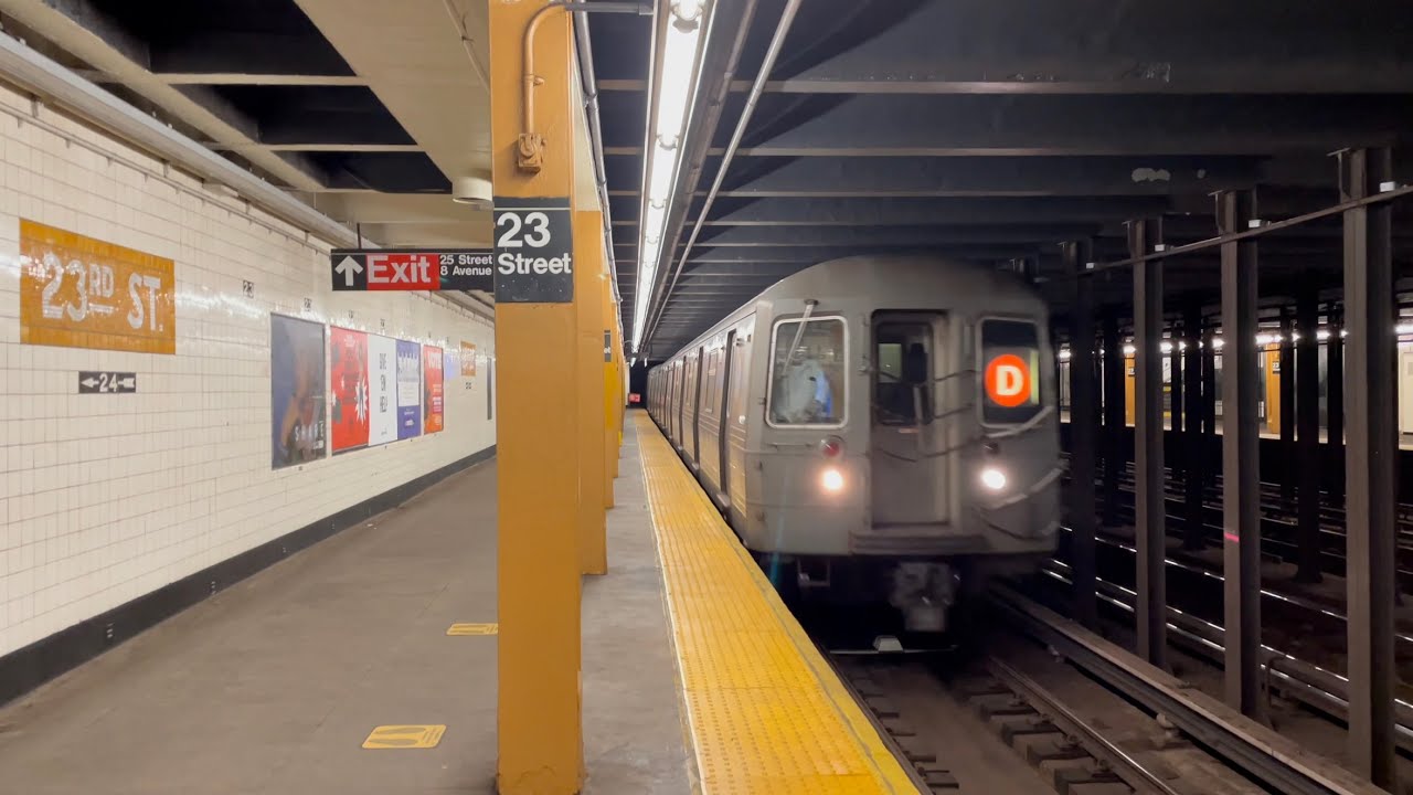 R46/R68/R160/R179 Downtown A Express and C, D, E Local Trains at 23rd ...