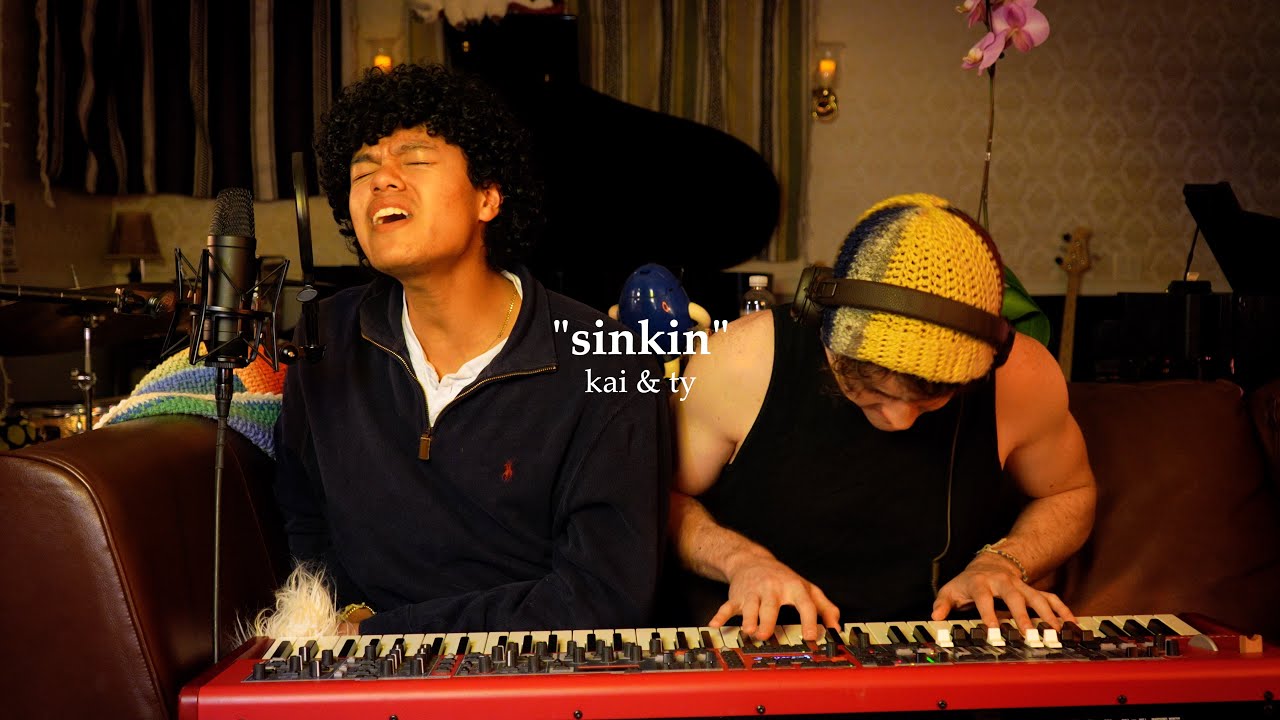Sinkin' | Kai & Ty (Tiny Couch Session) - YouTube