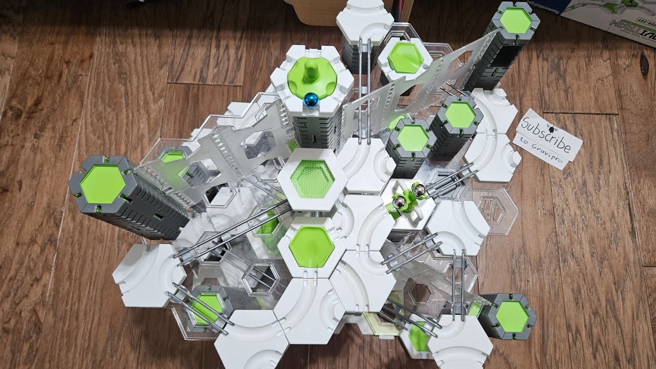 Gravitrax: Dynamic Marble Run - YouTube