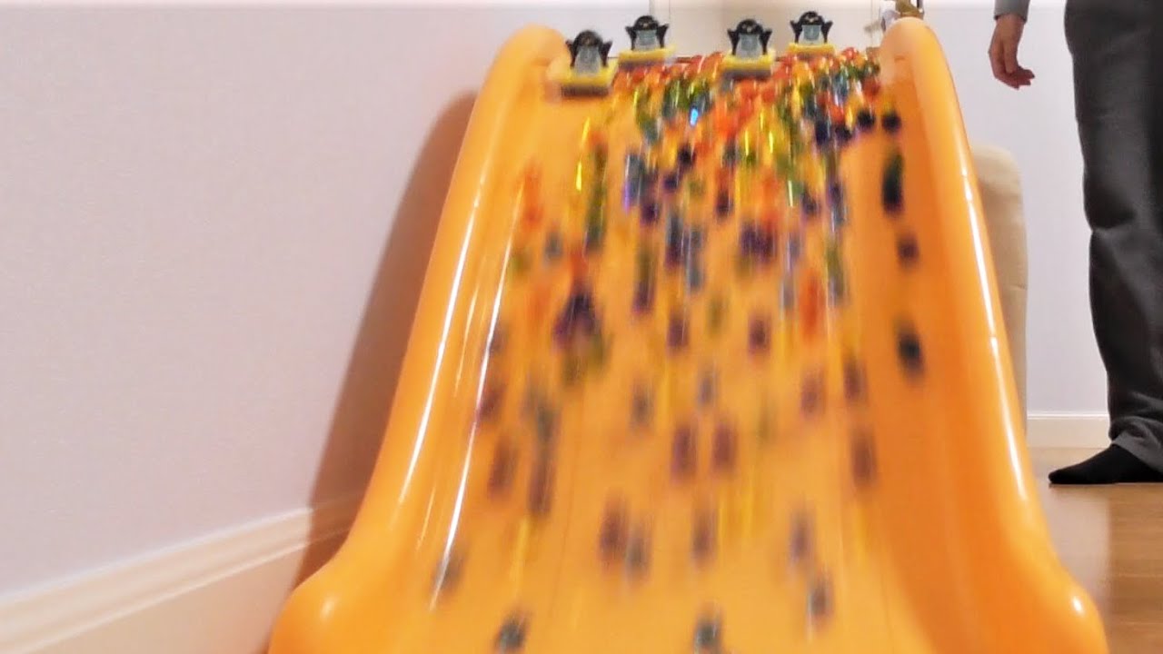 Marble Run Race ASMR / If you try to pour a lot of marbles on the slide ...
