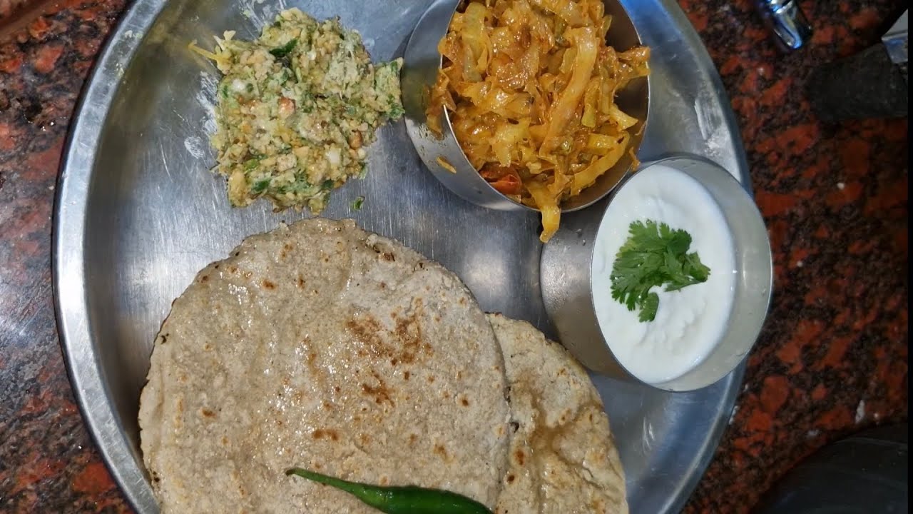 Jwar Ki Roti w/ Thecha Recipie at Home | Popular Maharashtra Dish - YouTube