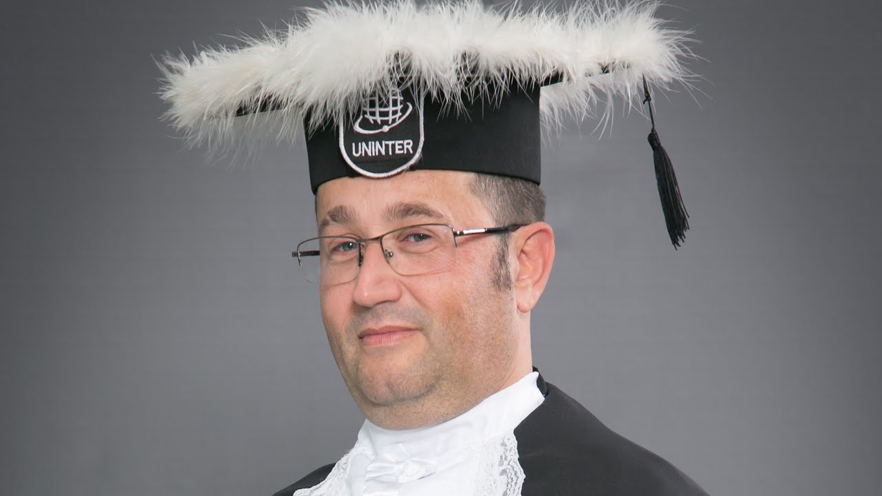 Formatura em Gestão Comercial de Emerson Bolzan. Formando Uninter 2023 ...