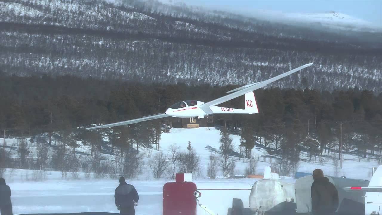 Glider landing in storm - YouTube