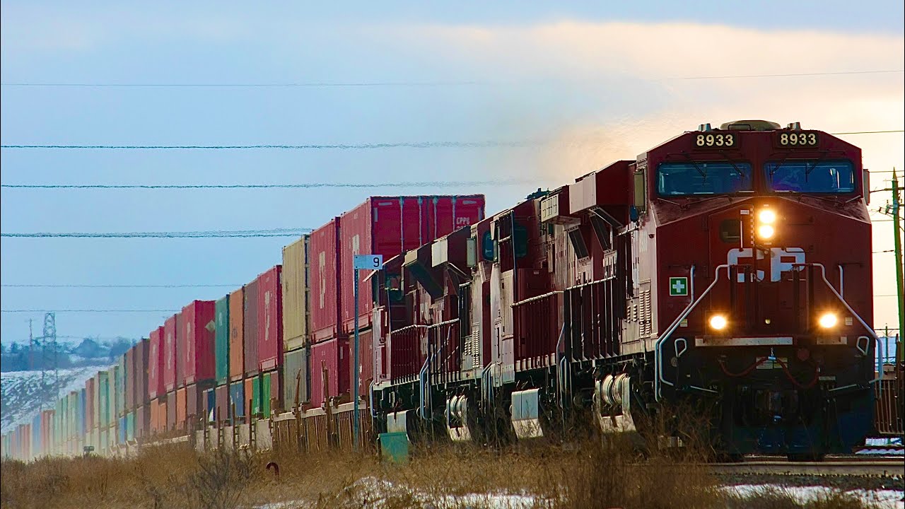 CP SD70ACu #7009 & Very Overpowered CP 112!! Canadian Pacific ...