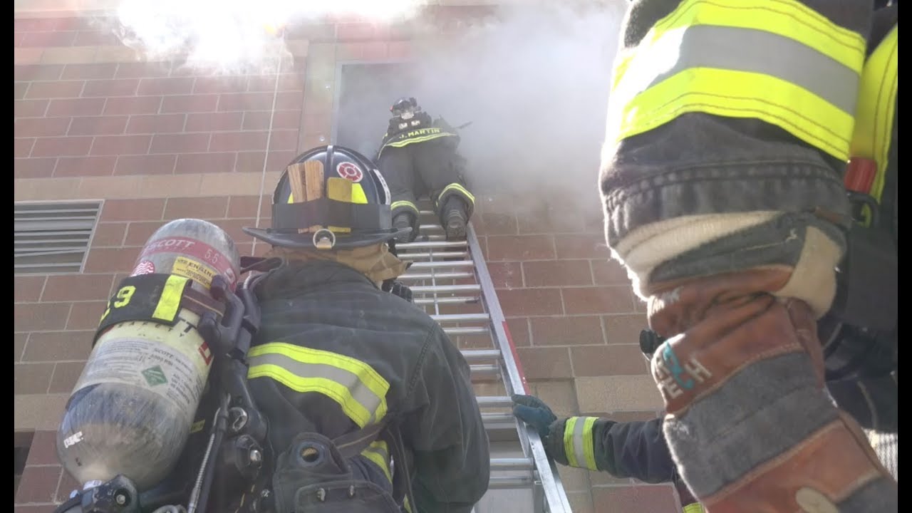 West Metro Fire Rescue: VEIS- Vent, Enter, Isolate, Search - YouTube
