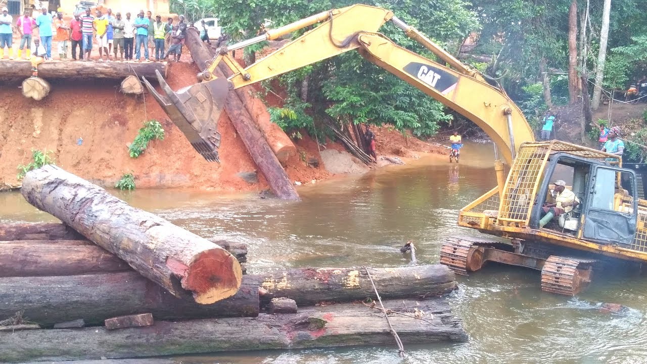 330 Excavator Building Log Bridge | Part 1 | - YouTube