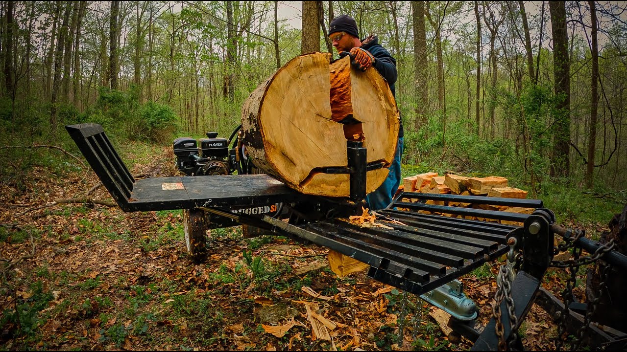 Splitting big firewood rounds with the Ruggedmade 37ton splitter - YouTube