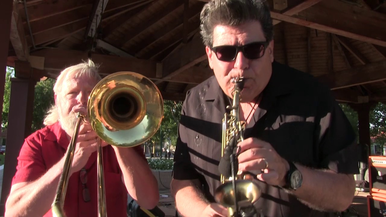 Lorena Mackey & The Hi Lites at Palmdale's Poncitlan Square - YouTube