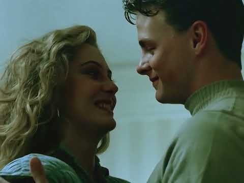 Top Model 1990 31080p   #blonde #чудесногодня #midjourn #beach #model #Jessica Moore #beauty #beauti