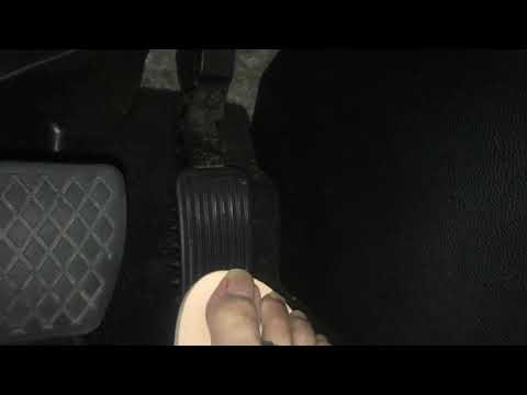 Pedal pumping 2017 Honda Accord with sexy sandals