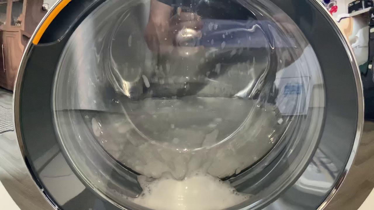 Miele W1 WCH360 - Cleaning Cycle 85°c - YouTube