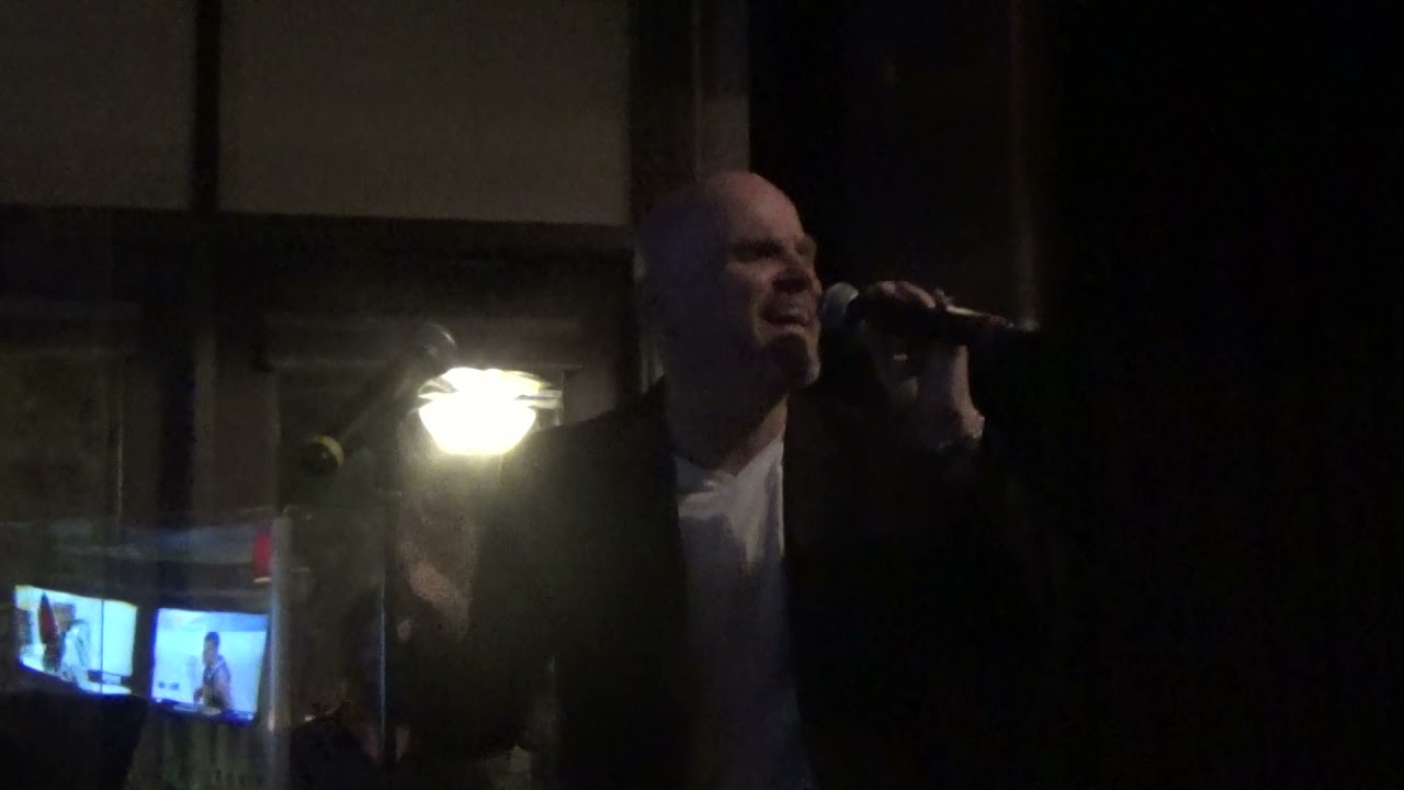 Eric Sean cover of "Holding Back The Years", The Kenny Davidsen Show ...