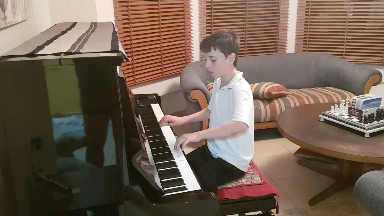 Liam Kopaloff plays Handel Sonatina - YouTube