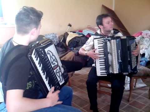 Prof. Dusan Vasic sa ucenikom (zezanje) - YouTube