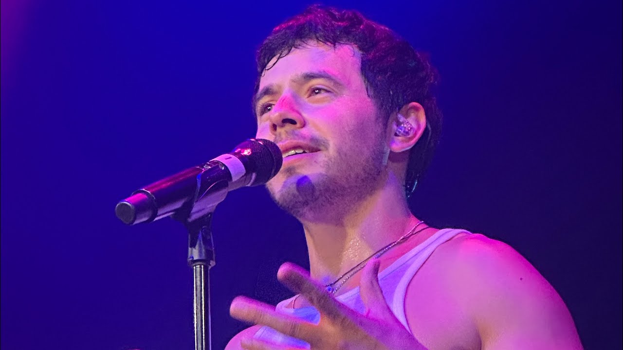 Hell Together - David Archuleta live in Vancouver BC - YouTube