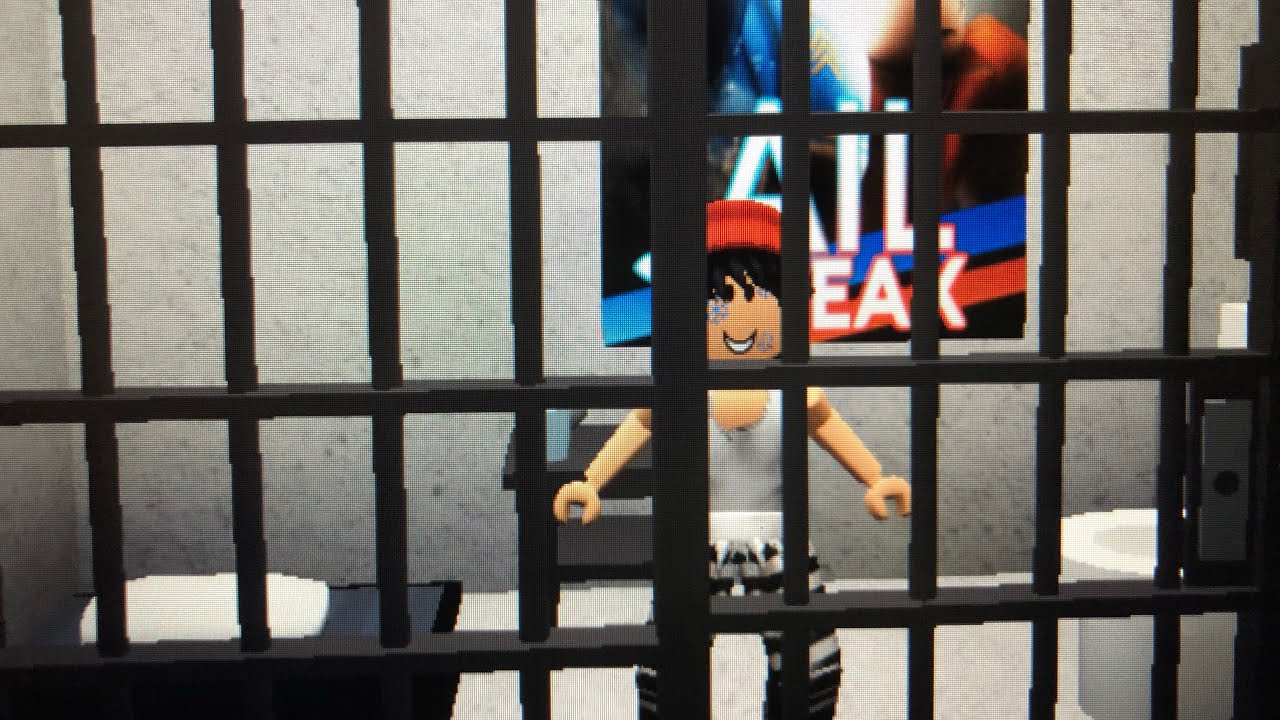 ROBLOX BLOXBURG | COPS AND ROBBERS! - YouTube