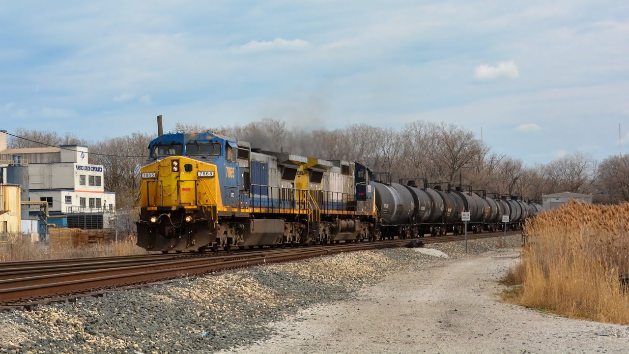 CF&E FWCH w/ CFE 7865 & CFE 7819 (YN2 C40-8W pair) at Calumet City, Illinois - YouTube