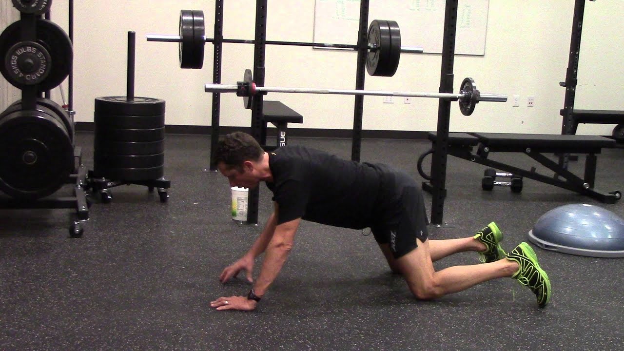 PUSH UP: MODIFIED ON THE KNEES: BEGINNER STRENGTH. - YouTube