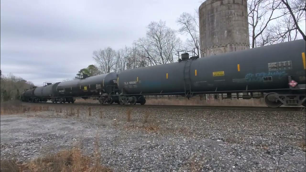 NS 4212, 4261 & 1220 knock down the green at the wye with a northbound manifest - YouTube