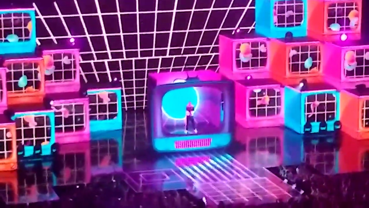Daddy Yankee - Con Calma (Kids' Choice Awards México 2019) - YouTube
