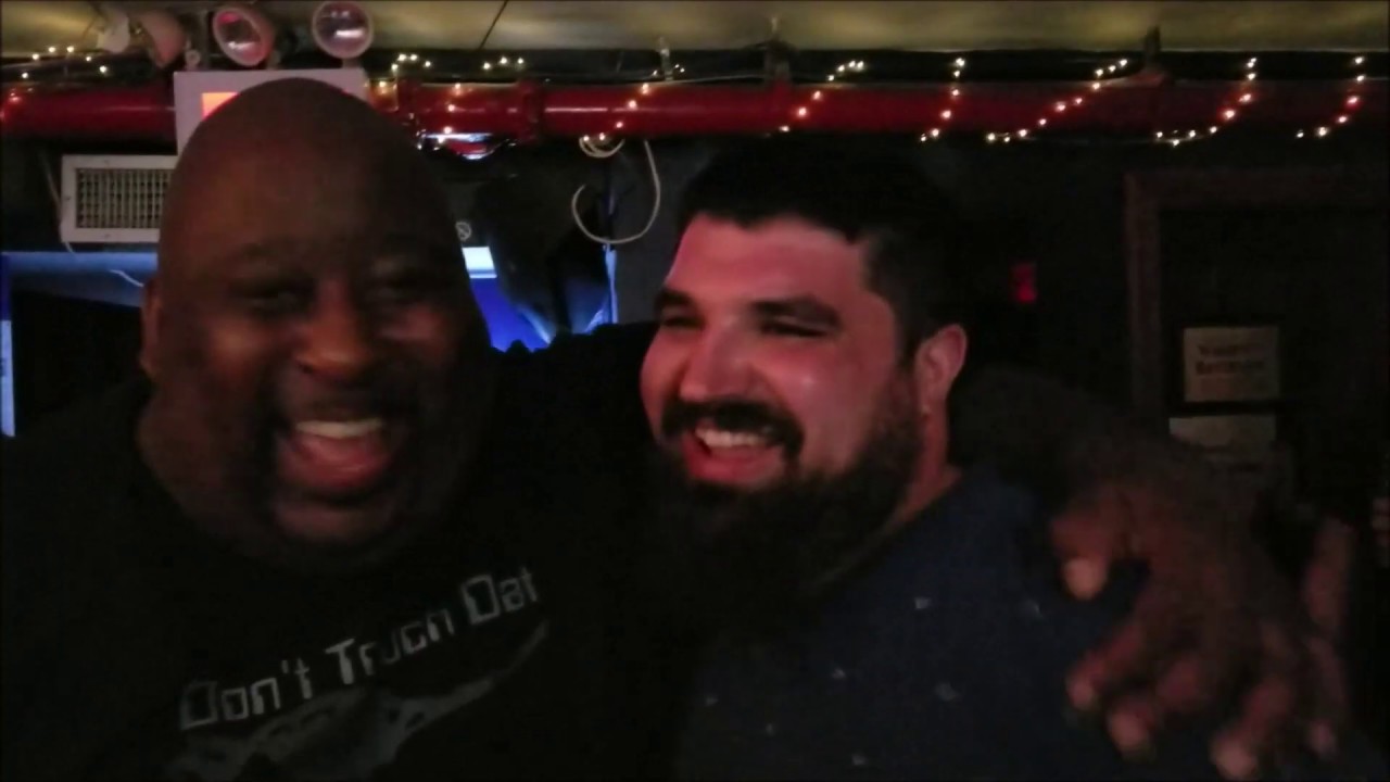 Guinness Chug with Eric "Badlands Chugs" Booker! - YouTube