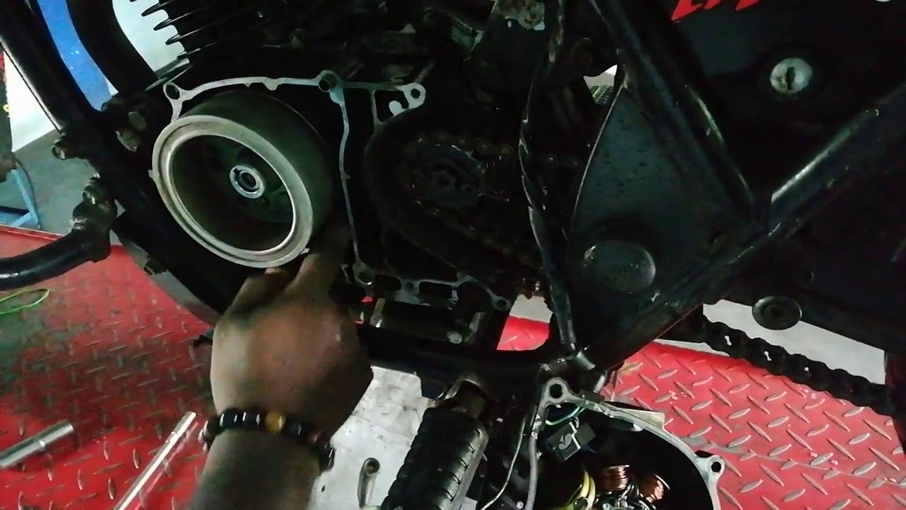 How to replace Discover 135 roller set - YouTube