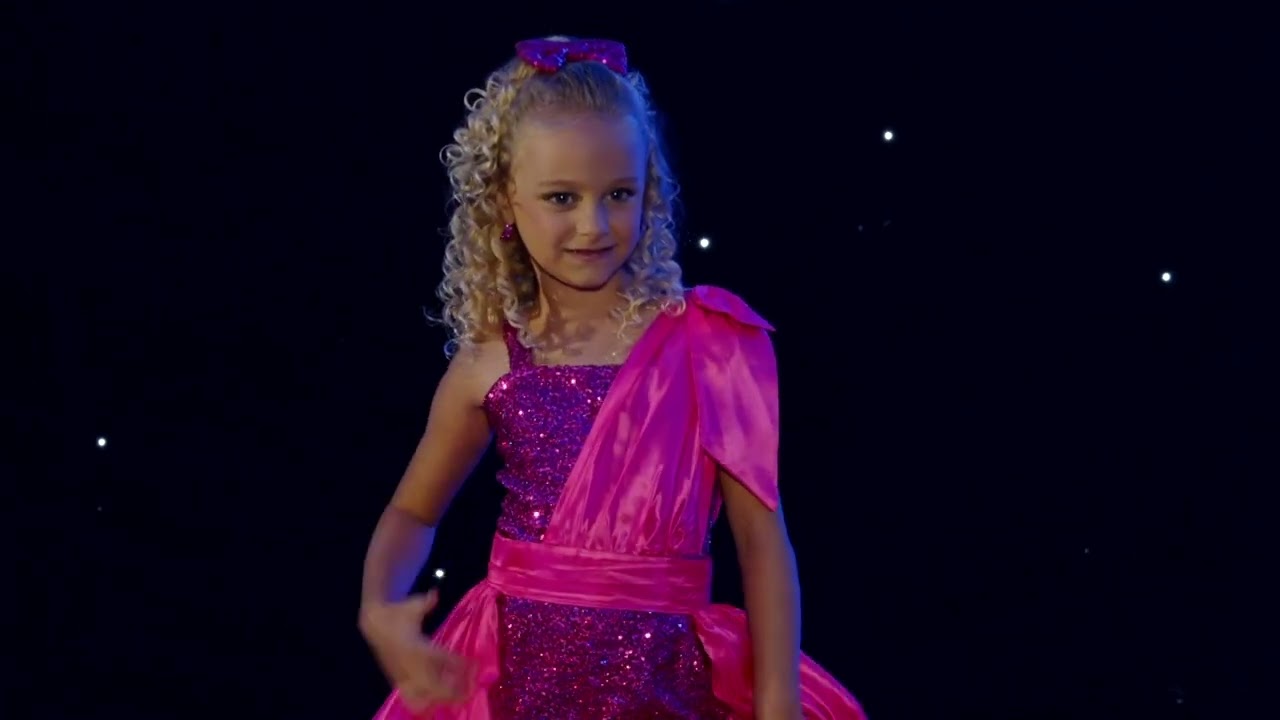 Hanover girl wins US American Miss Jr. Princess title, helps the needy