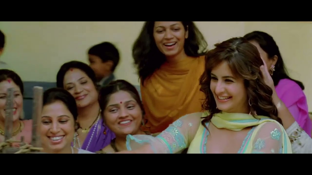 Namaste London movie song - rafta rafta - YouTube