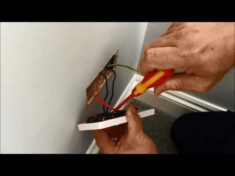 How to Change an Electrical Socket - UK