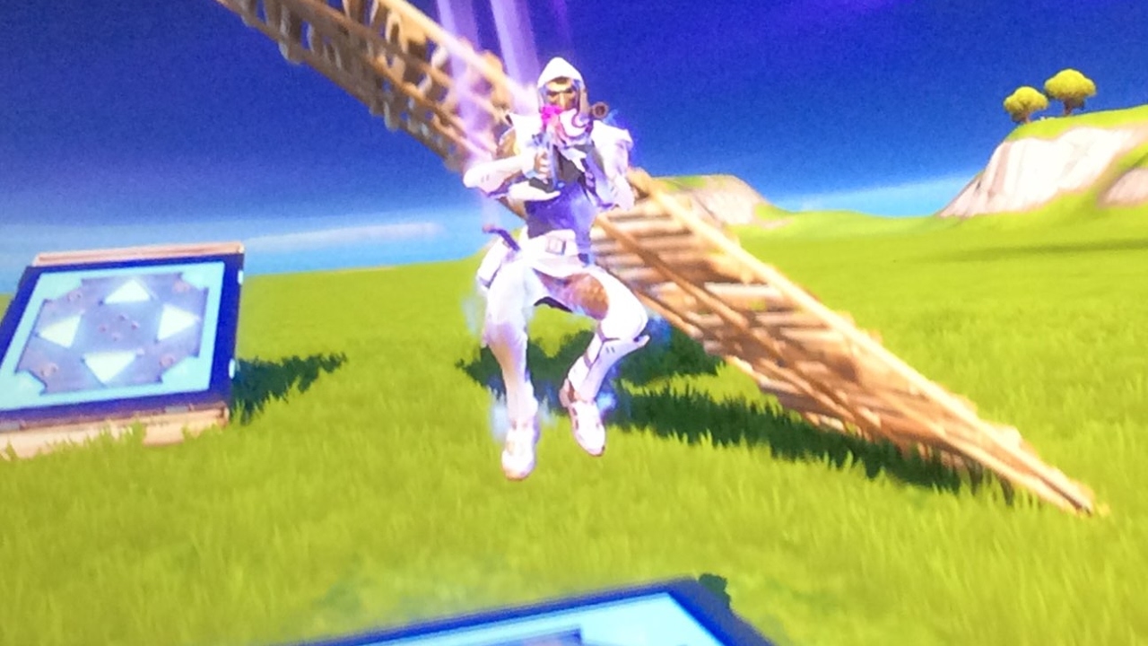 The 1st 77 clan trickshotting live stream - YouTube