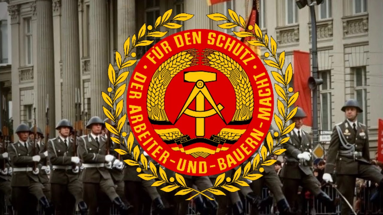 Parademarsch der NVA - YouTube