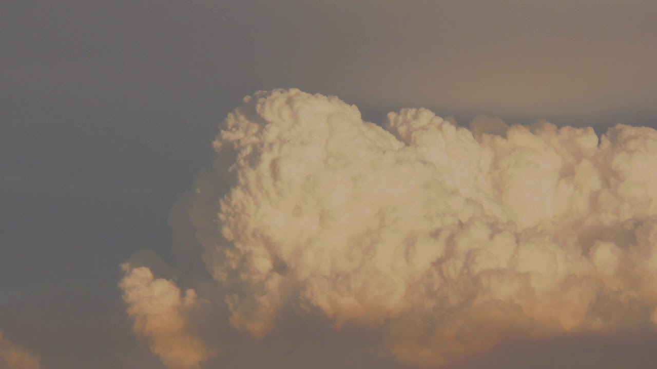 Pyrocumulonimbus clouds, Bunyip State forest fire 2019. - YouTube