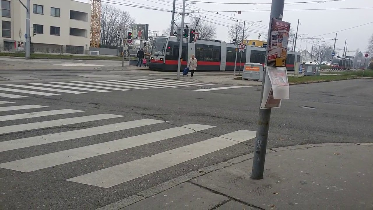 Straßenbahn Linie 6 Weißenböckstraße in Wien - YouTube