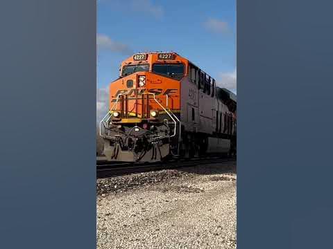 NS SD70ACe & H2 Gevo trail on fast BNSF Grain train!! #bnsf #bnsfrailway #train - YouTube