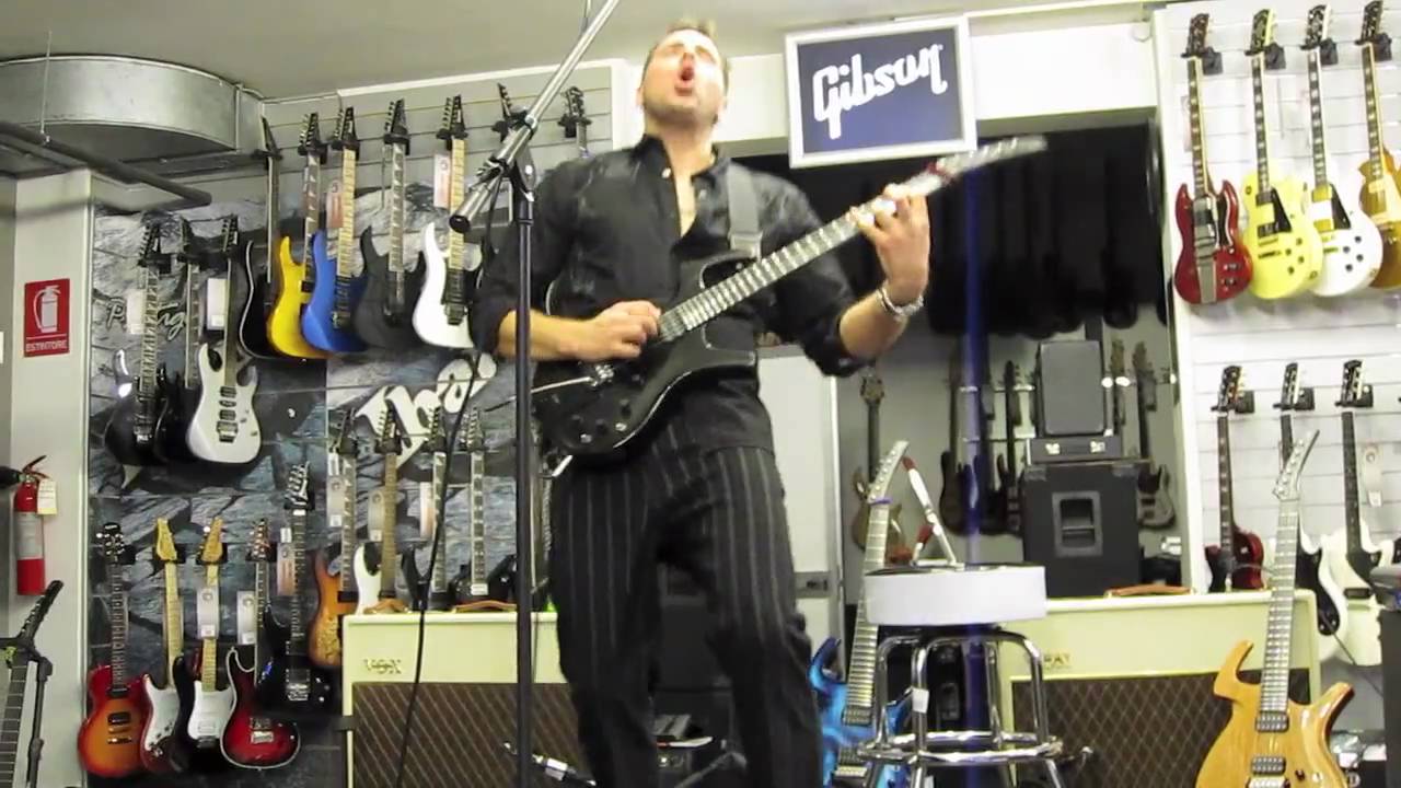 Dave Martone - Country Maniac - performance at Lucky Music Milan - YouTube