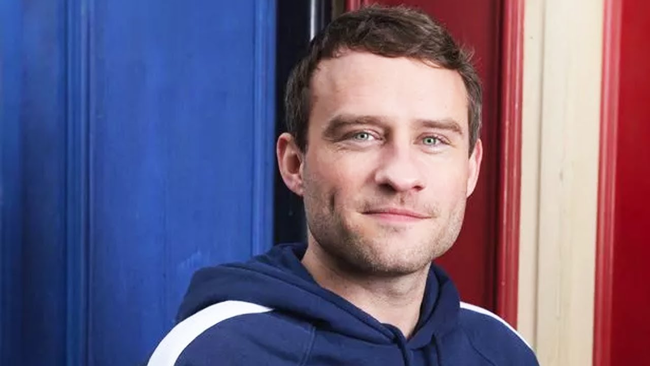 Coronation Street star pays tribute to Peter Ash after 'DRAlNlNG' MND ...