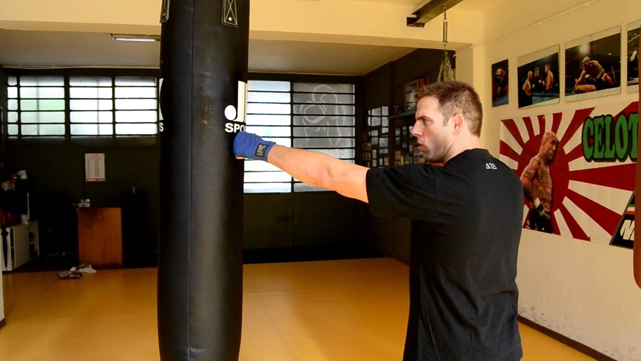 Come colpire sacco da Boxe - Tecniche di base. How to hit the heavy ...