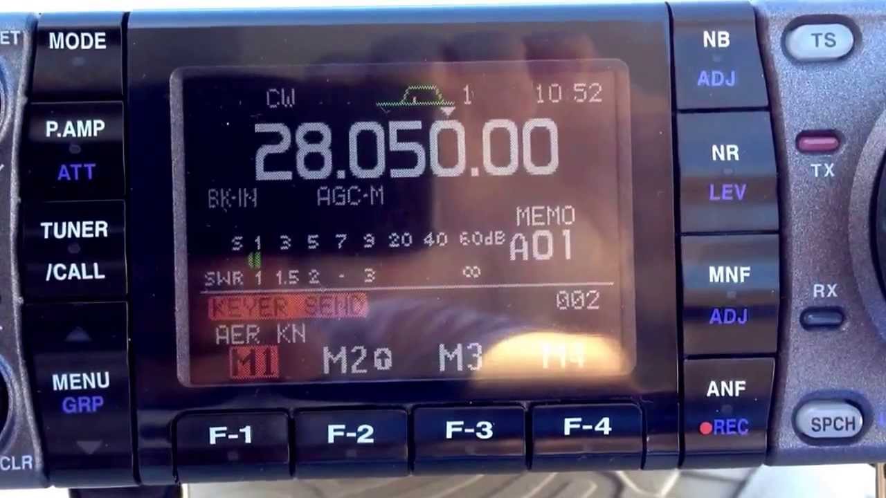 Calling CQ with IC-7000 on CW built in keyer - YouTube