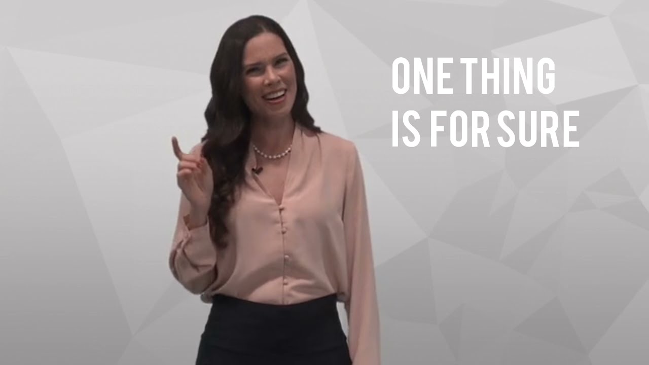 English Presenter - Apresentadora em Inglês - YouTube