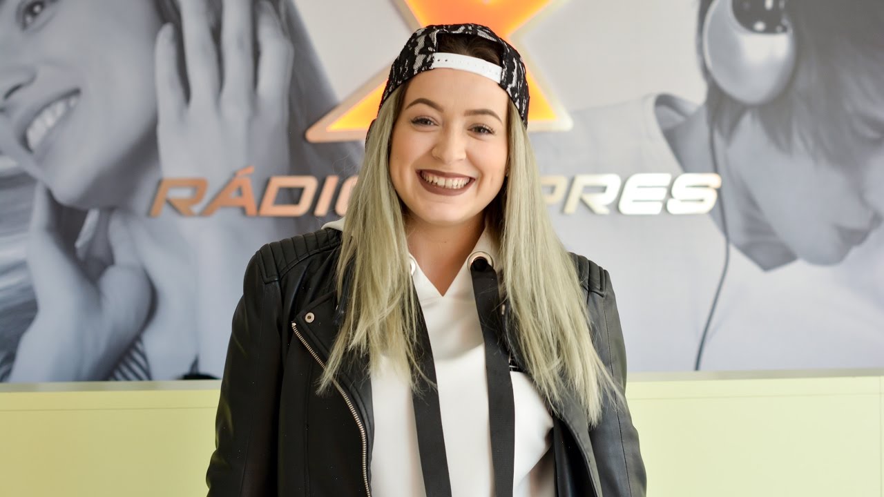 Dominika Mirgová - Akustický Megamix (Expres Live) - YouTube