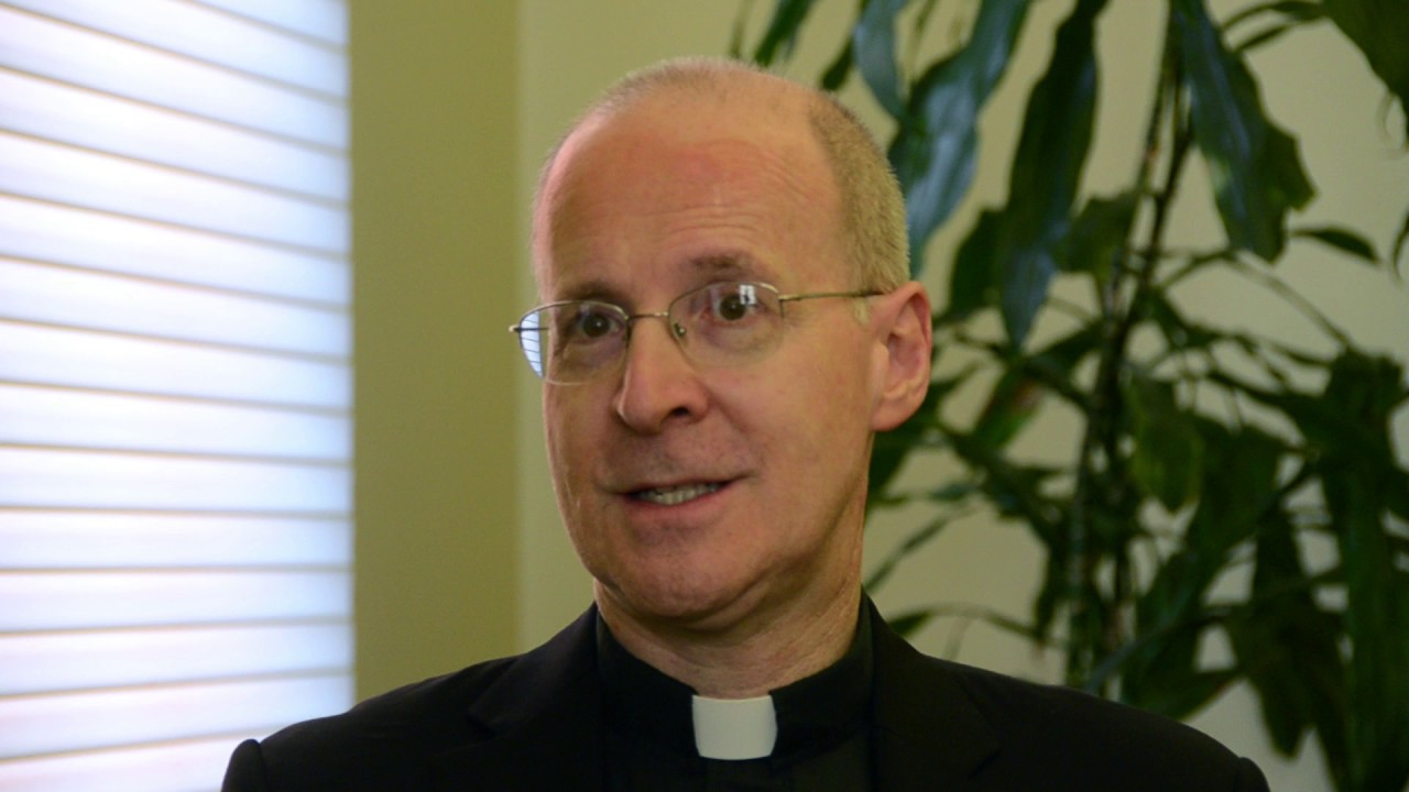 Best-Selling Author Rev. James Martin, S.J. on Jesuit Education - YouTube