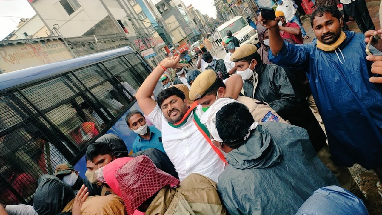 LIVE: Swearing-in ceremony at Kanteerava Stadium in Bengaluru ...