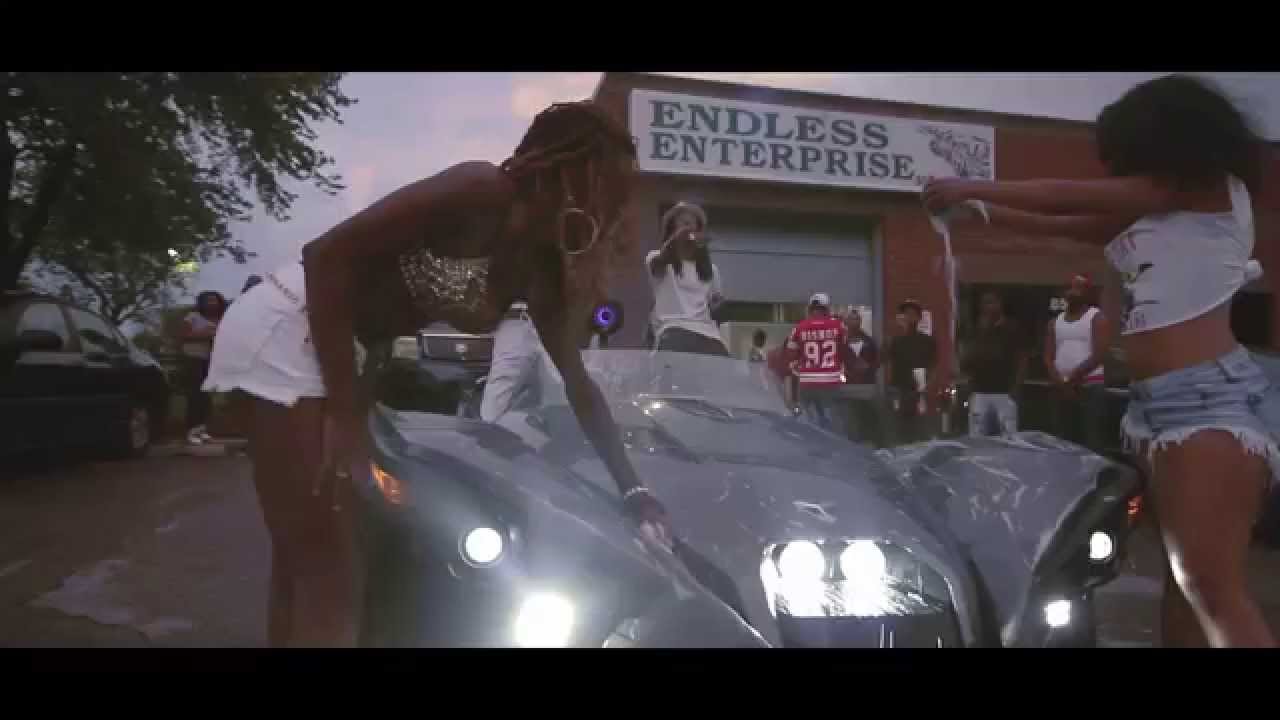 Oochie Feat Loso - Clock In (Music Video) | Dir. Lucas Saulsbury - YouTube