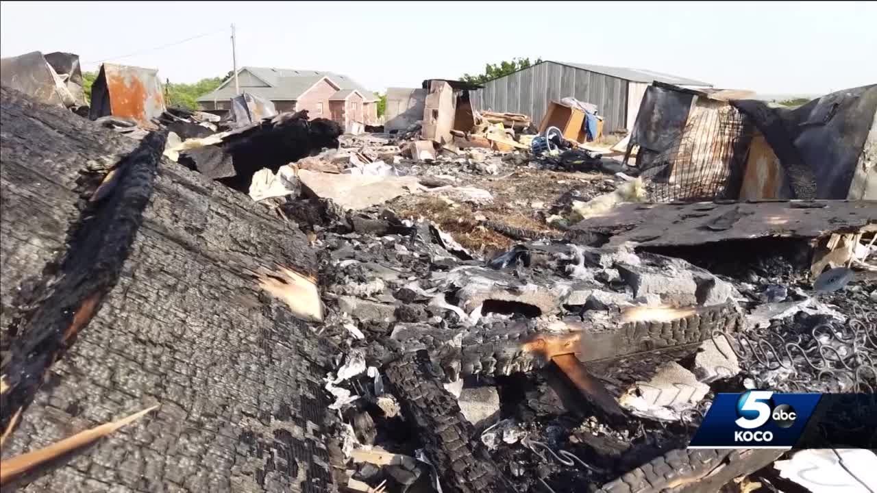 2 people dead after explosion at Clinton home - YouTube