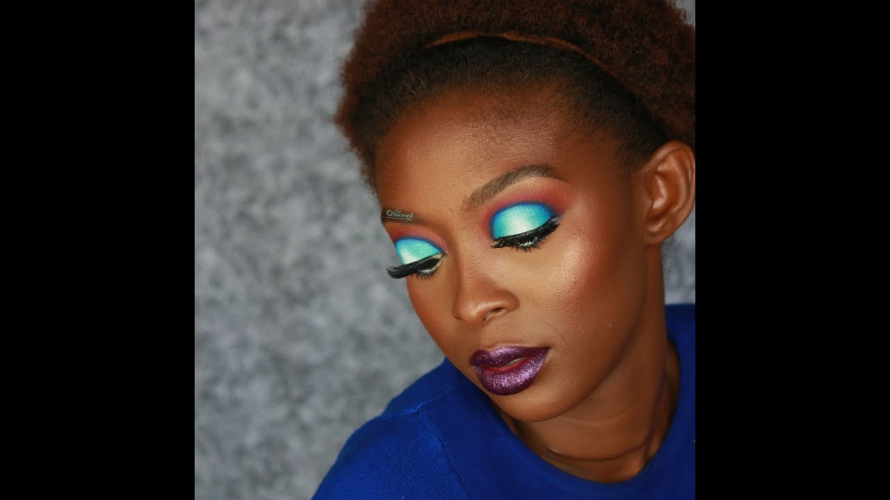 Blue 3D circular halo cut crease makeup tutorial + Full face - YouTube