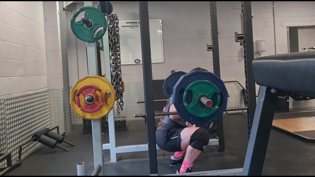 Squats and Bench = pain - YouTube